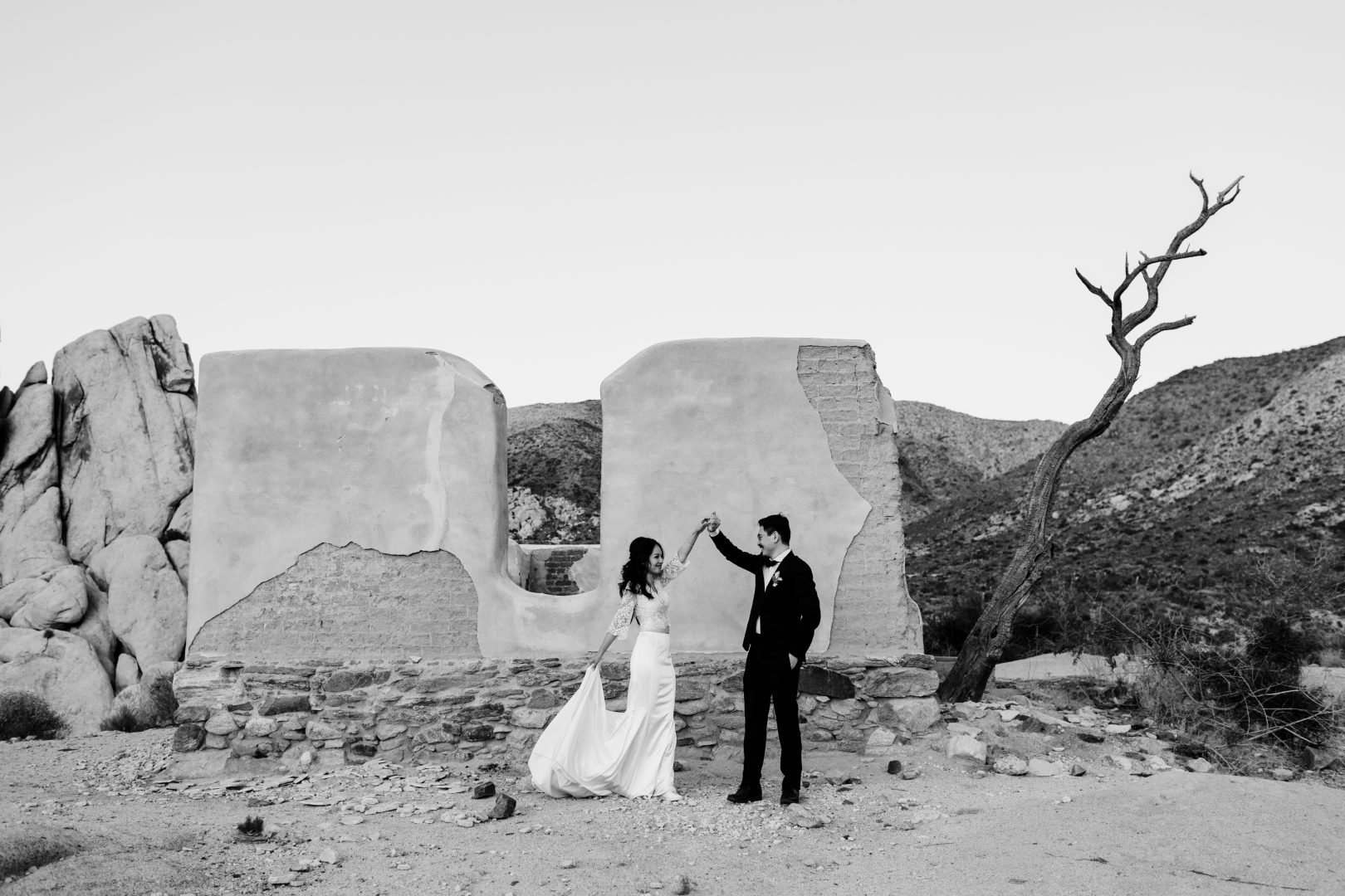 Erin and Wei’s Joshua Tree Elopement
